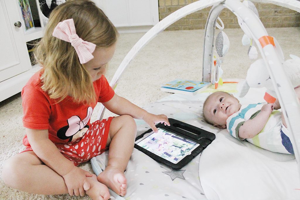 10 Ways To Promote Sibling Bonding - Simply Clarke