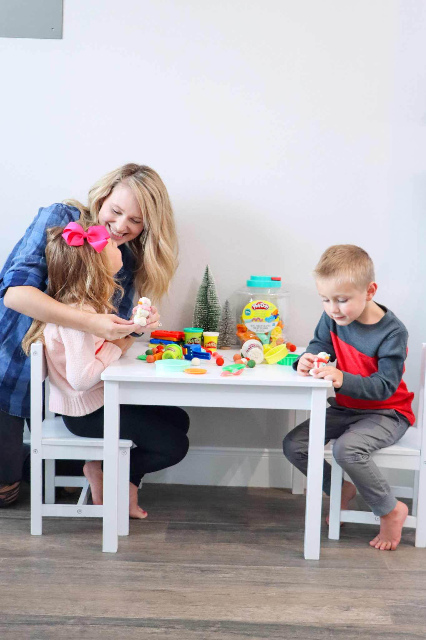 Holiday craft Ideas with Play-Doh playsets - Simply Clarke